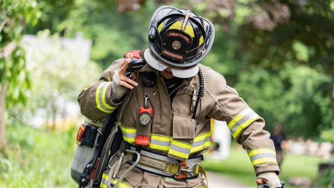 Motorola APX™ 4000 Portable Radio - Motorola Solutions